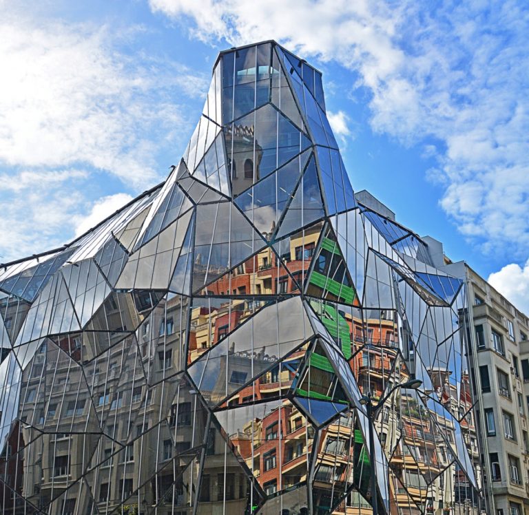 10 Amazing Glass Buildings Around The World | RMJM Insights
