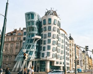 10 Amazing Glass Buildings Around The World | RMJM Insights